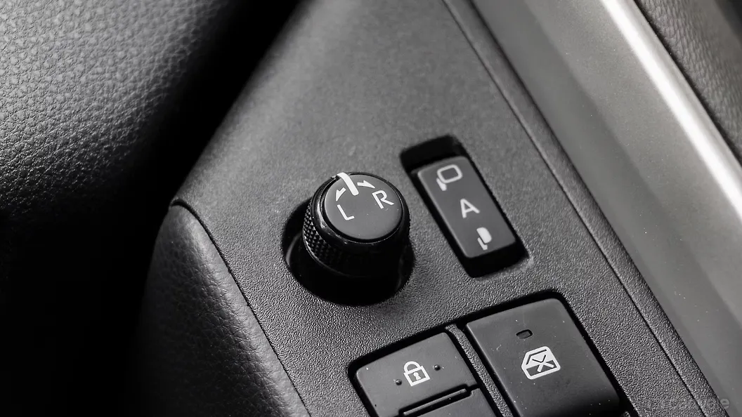 Innova Hycross Outer Rear View Mirror ORVM Controls Image, Innova ...