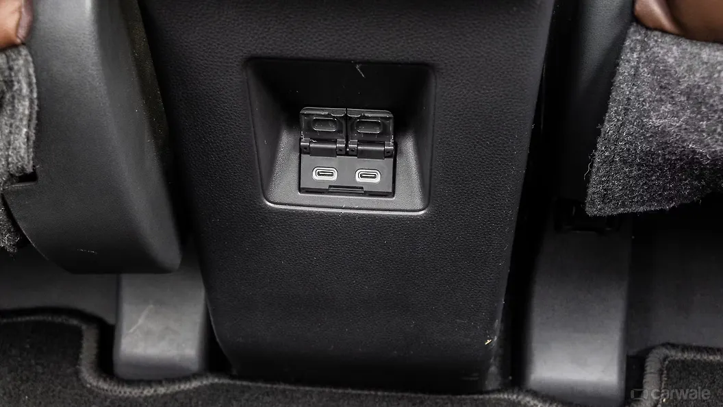 Innova Hycross Rear Row Charging Point Image, Innova Hycross Photos in ...