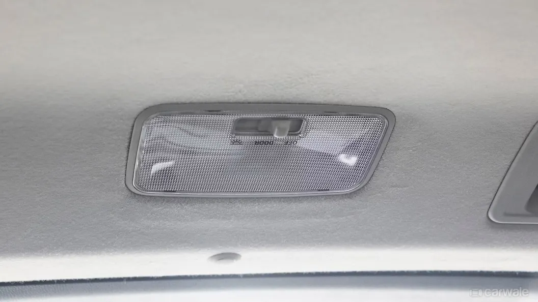 Innova Hycross Rear Row Roof Mounted Cabin Lamps Image, Innova Hycross ...