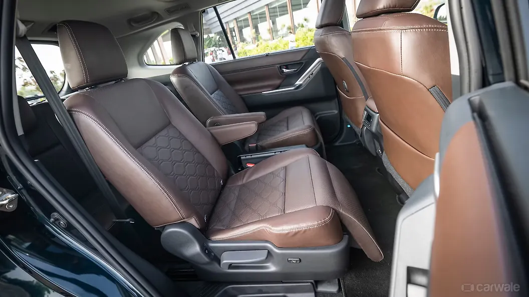 Innova Hycross Second Row Seats Image, Innova Hycross Photos in India ...