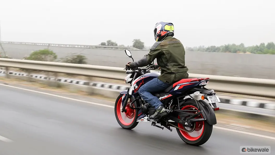 TVS Apache RTR 165RP Rear View Image – BikeWale