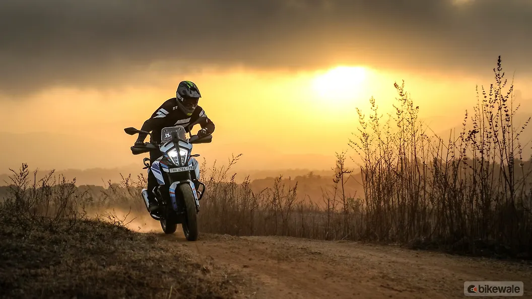 KTM 390 Adventure [2024] Front View Image – BikeWale