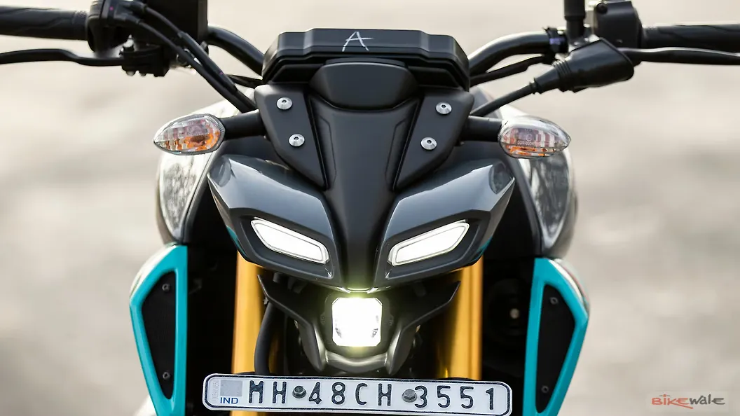 Yamaha MT 15 V2 Side Stand Image – BikeWale