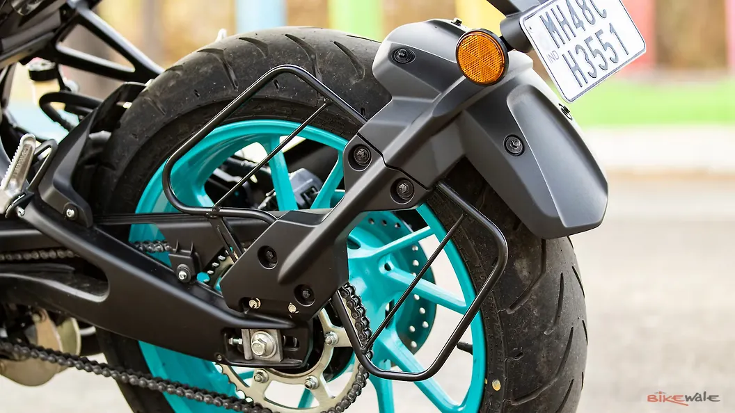 Yamaha MT 15 V2 Rider Seat Image – BikeWale