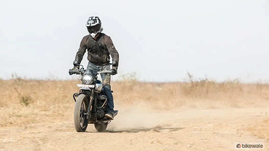 Royal Enfield Scram 411 Front View Image – BikeWale