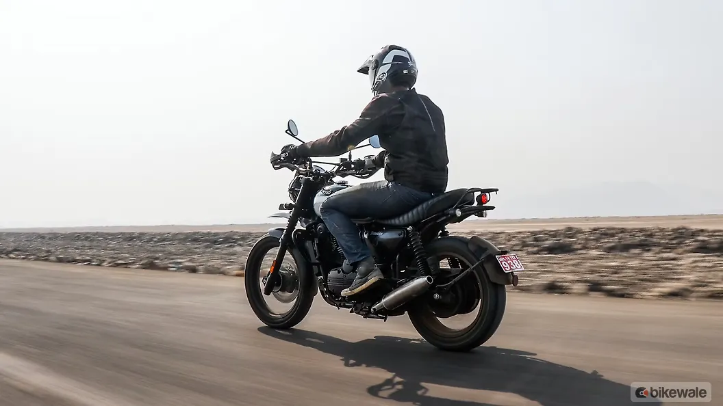 Royal Enfield Scram 411 Rear View Image – BikeWale