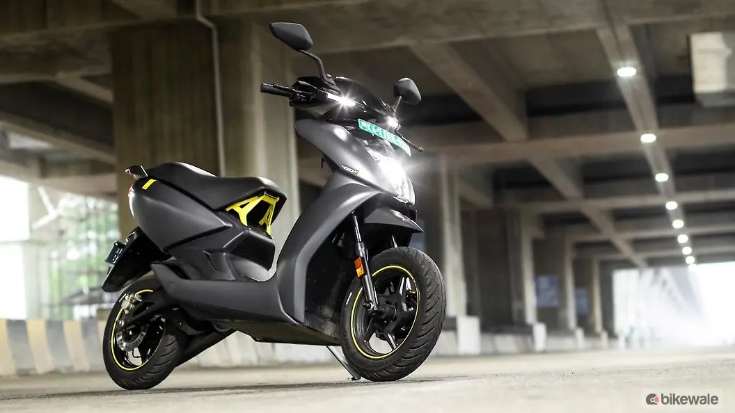 Ather 450X Gen 2 Right Side View Image – BikeWale