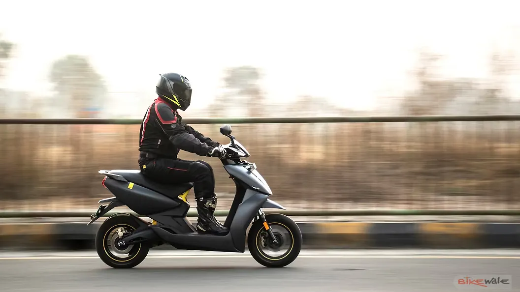 Ather 450X Gen 2 Left Side View Image – BikeWale