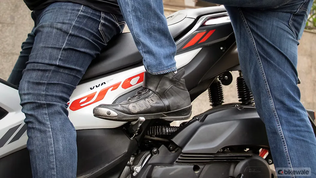 Yamaha Aerox 155 Pillion Footrest Image – BikeWale