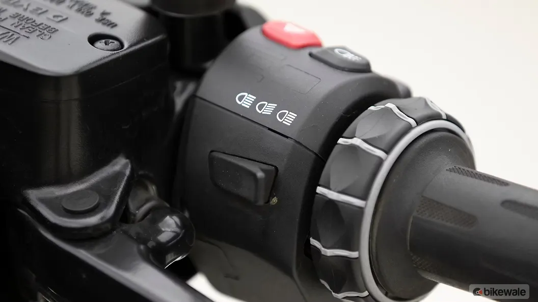 BMW Old Generation C 400 GT 2021 Grab Rail Image – BikeWale