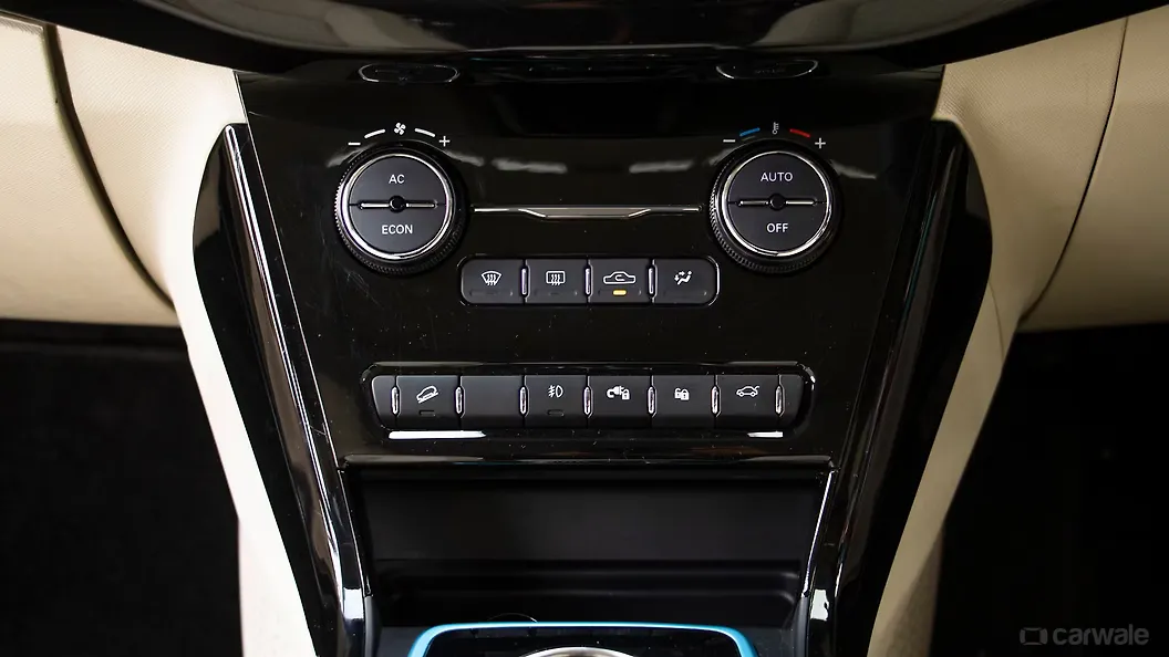 Nexon EV Max AC Controls Image, Nexon EV Max Photos in India - CarWale