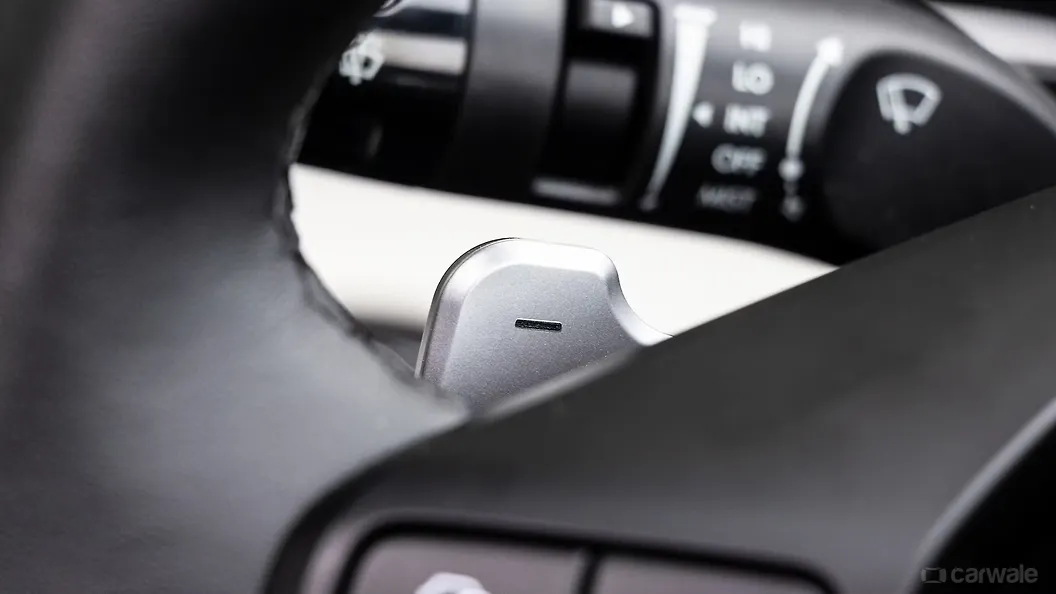 Verna Left Paddle Shifter Image, Verna Photos in India - CarWale