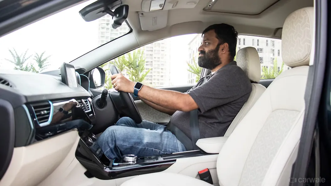 Nexon EV Max Left Side View Image, Nexon EV Max Photos in India - CarWale