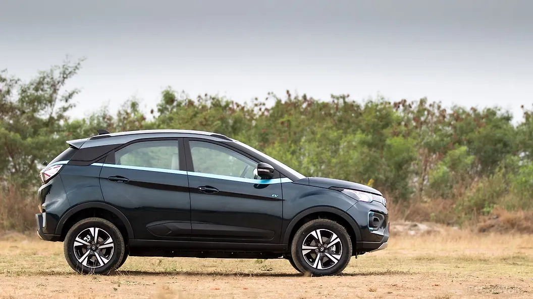 Nexon EV Max Right Side View Image, Nexon EV Max Photos in India - CarWale
