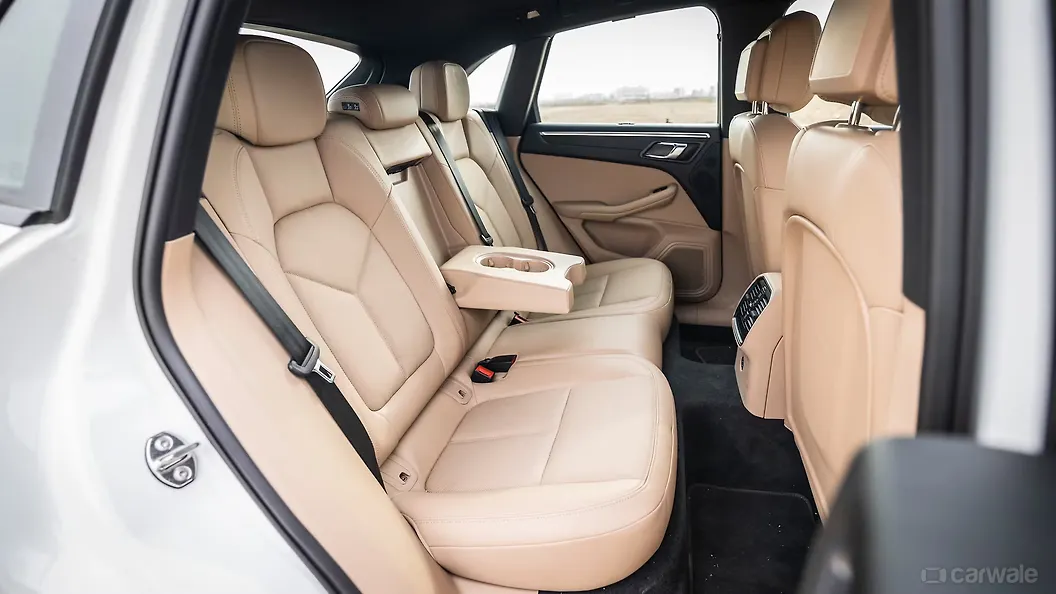 Macan Front Row Seats Image, Macan Photos in India - CarWale