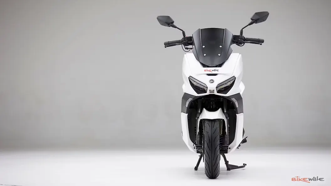 Keeway Vieste 300 Right Rear Three Quarter Image – BikeWale