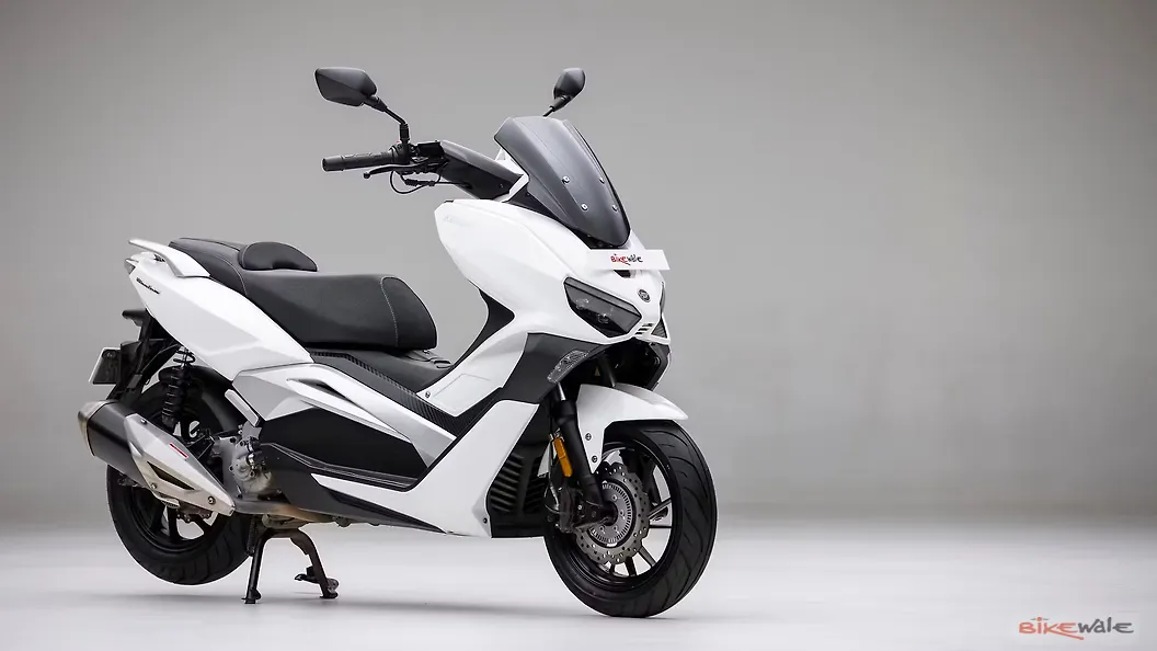 Images of Keeway Vieste 300 | Photos of Vieste 300 - BikeWale