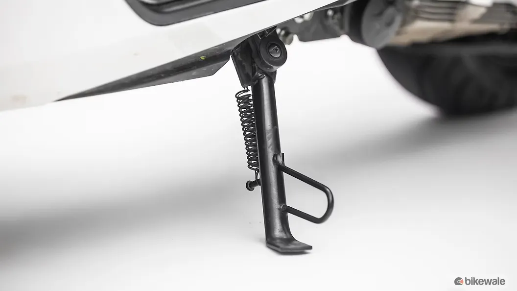 Keeway Vieste 300 Center Stand Image – BikeWale