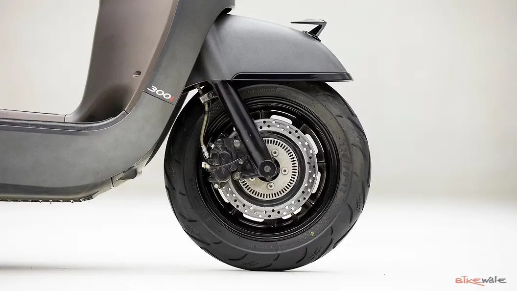 Keeway Sixties 300i Left Side Body Panel Badge Image – BikeWale