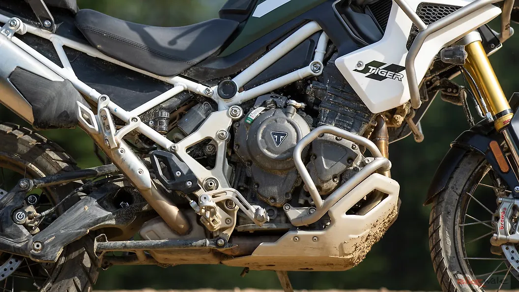 Triumph Tiger 1200 Engine From Right Image – BikeWale