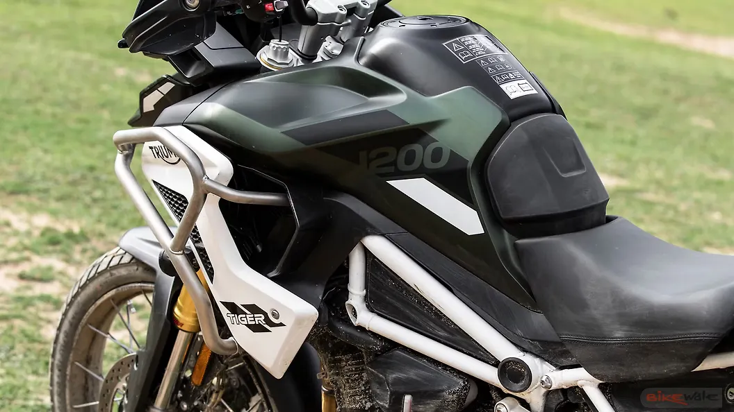Triumph Tiger 1200 Fuel Tank Image – BikeWale