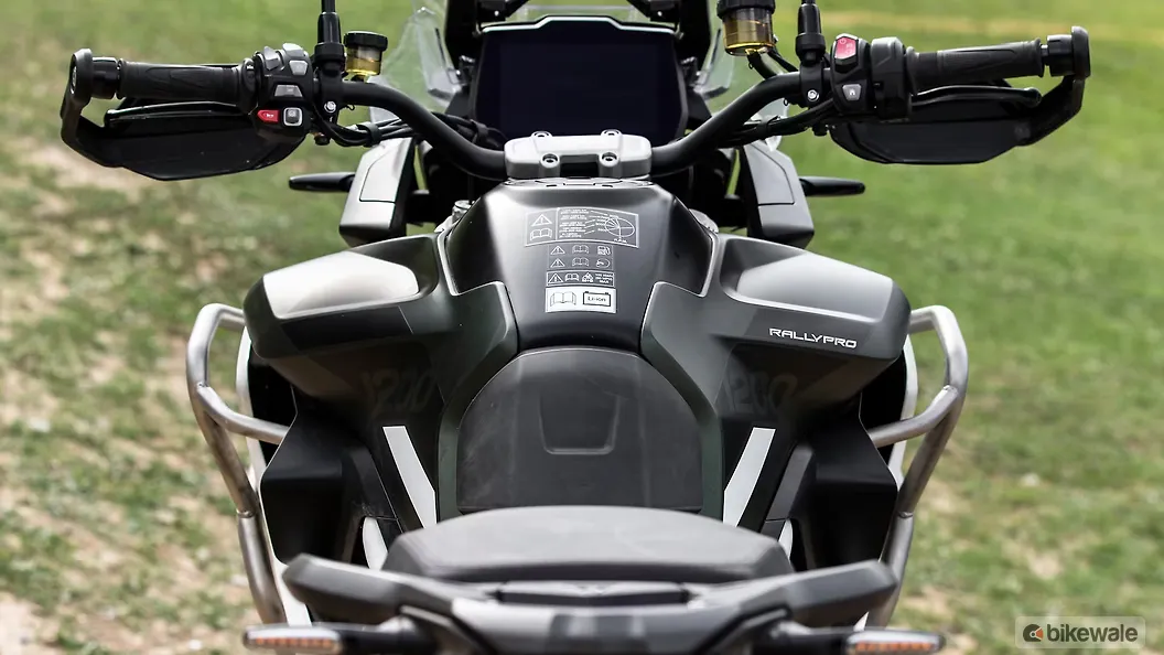 Triumph Tiger 1200 Fuel Tank Image – BikeWale