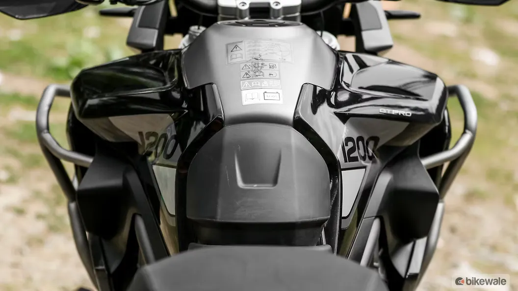 Triumph Tiger 1200 12V Power Socket Image – BikeWale