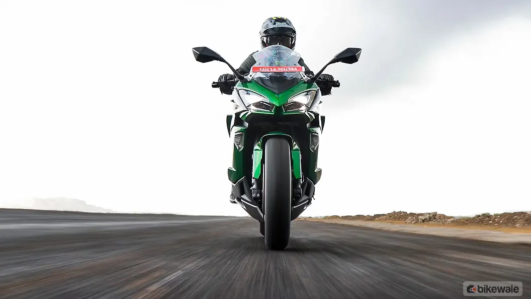 Kawasaki Ninja 1000 Action Image – BikeWale