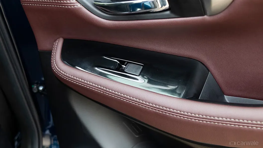 Grand Vitara Rear Power Window Switches Image, Grand Vitara Photos in ...