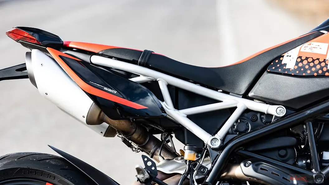 Ducati Hypermotard 950 Tubular Steel frame Image – BikeWale