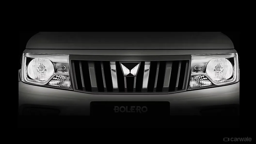 Bolero Neo Plus Driver Side Airbag Image, Bolero Neo Plus Photos in ...