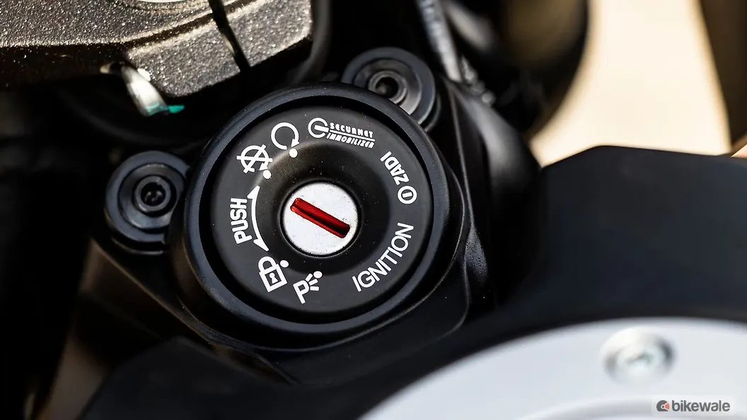 Ducati Hypermotard 950 Ignition Switch Image – BikeWale