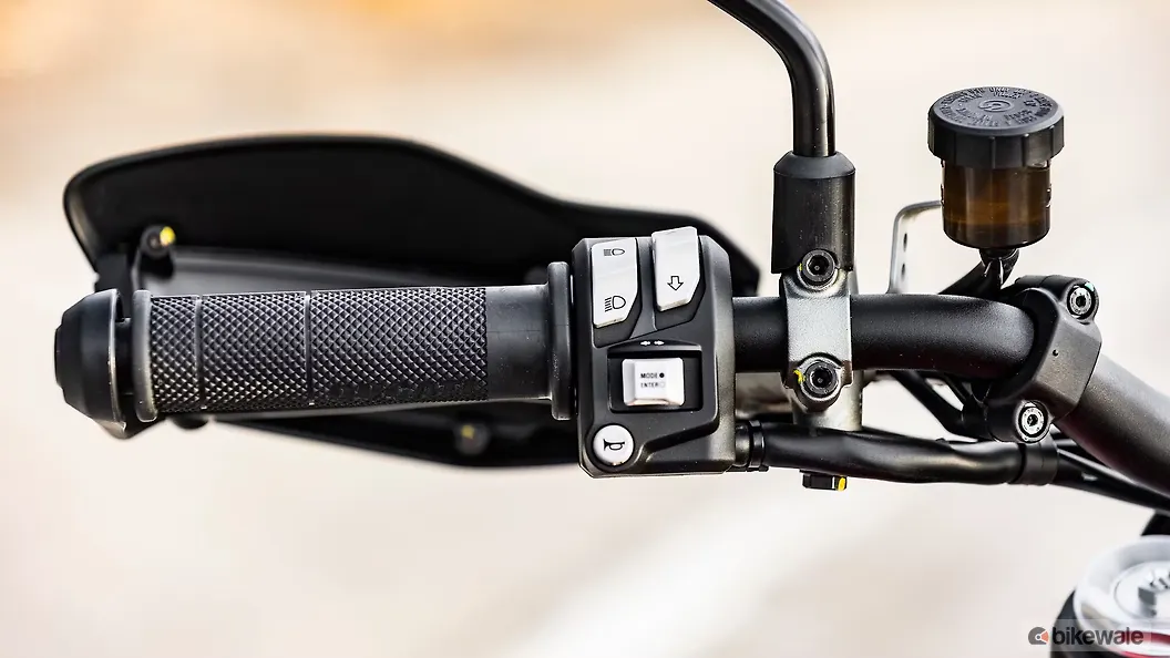 Ducati Hypermotard 950 Ignition Switch Image – BikeWale