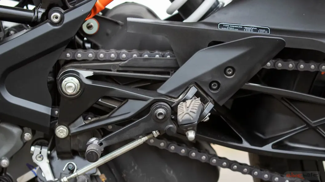 KTM RC 390 [2020] Engine From Left Image – BikeWale