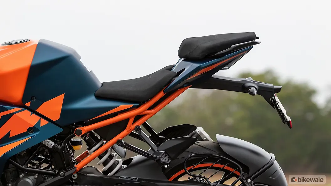 KTM RC 390 [2020] Fuel Tank Image – BikeWale