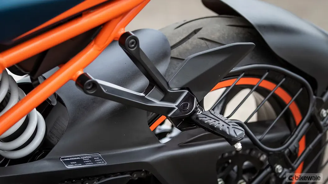 KTM RC 390 [2020] Rider Footpeg Image – BikeWale