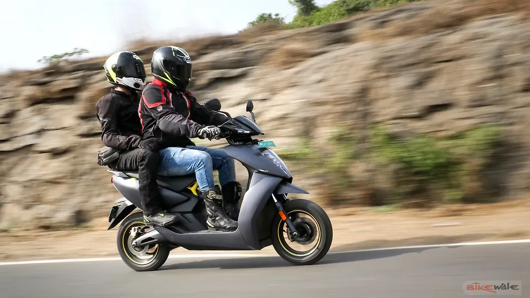 Ather 450X Gen 2 Right Side View Image – BikeWale