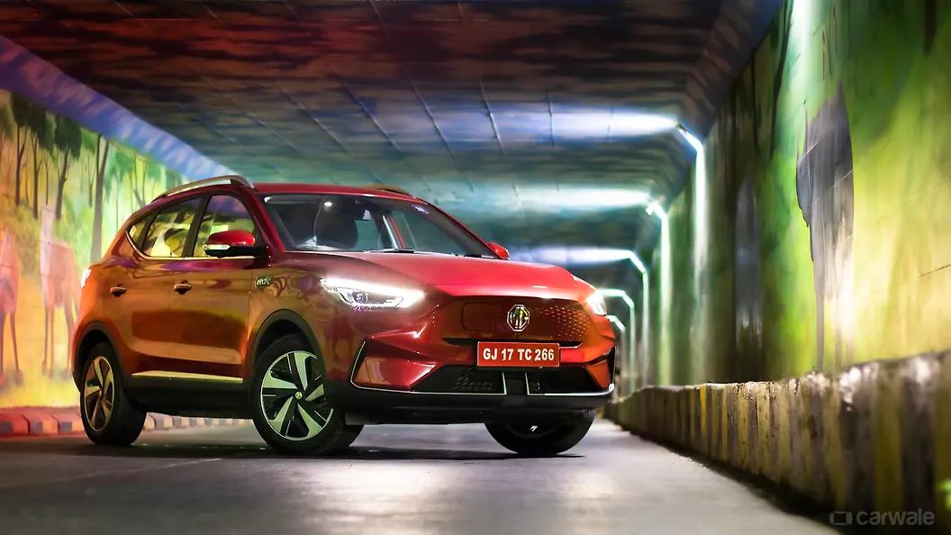 ZS EV Right Front Three Quarter Image, ZS EV Photos in India - CarWale