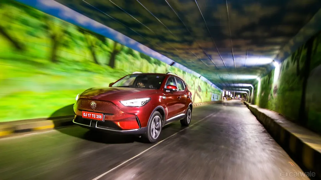 ZS EV Right Front Three Quarter Image, ZS EV Photos in India - CarWale