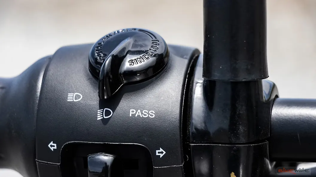 Royal Enfield Hunter 350 Emergency Off Switch/Kill Switch Image – BikeWale