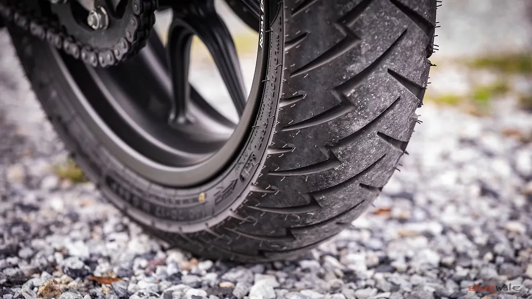 Royal Enfield Hunter 350 Rear Alloy Wheel Image – BikeWale