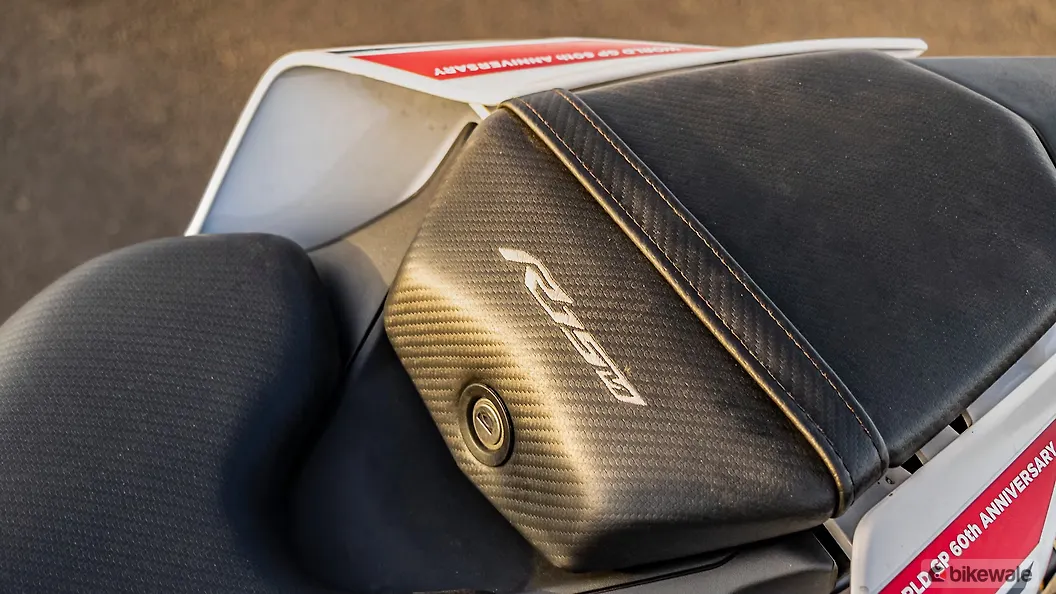 Yamaha R15 V4 Bike Seat Image – BikeWale