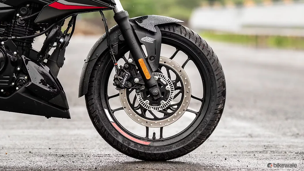 Bajaj Pulsar N160 Front Wheel Image – BikeWale