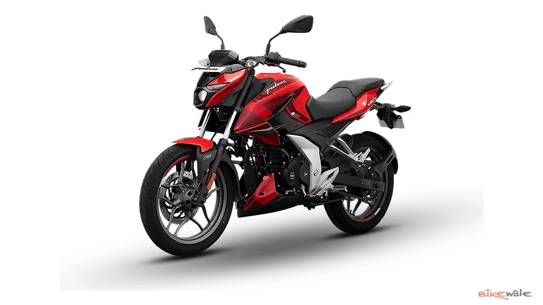 Bajaj Pulsar N160 Left Front Three Quarter Image – BikeWale