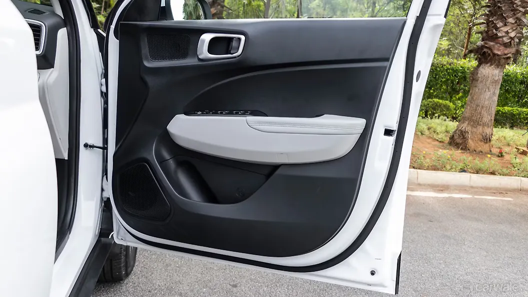 Venue Boot Release Lever/Fuel Lid Release Lever Image, Venue Photos in ...