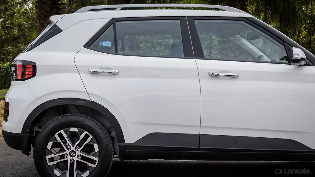 Venue Rear View Image, Venue Photos in India - CarWale