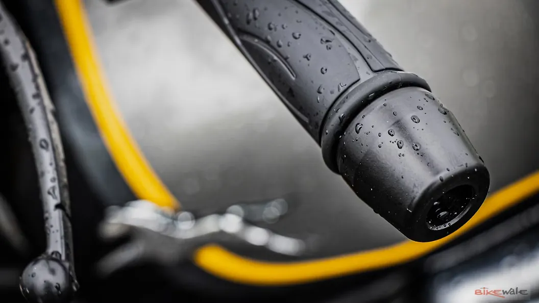 TVS Ronin Bar End weight Image – BikeWale