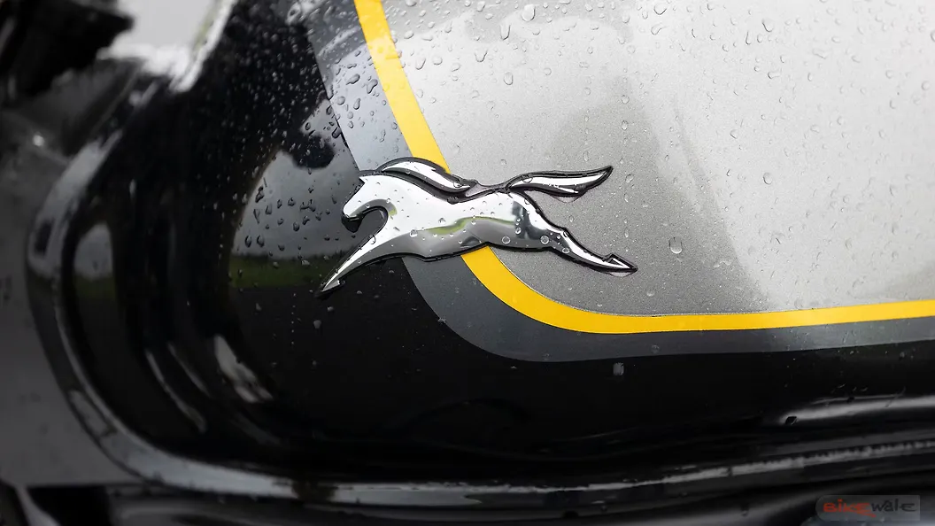 TVS Ronin Branding/Fuel Tank Decal Image – BikeWale