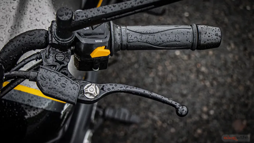 TVS Ronin Riding Modes Switch Image – BikeWale