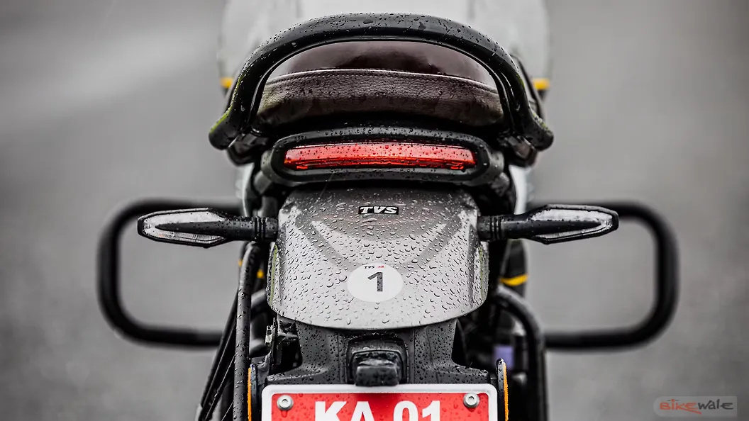 TVS Ronin Rear Fender Image – BikeWale